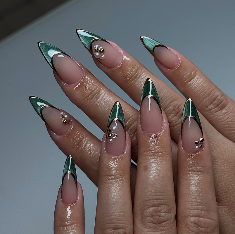 20+ Stunning Cat Eye Nails Inspo You'll Love - Fashion and Curls